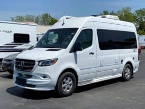 5 Best RV for Single Woman (Solo Travel) (Updated 2022)